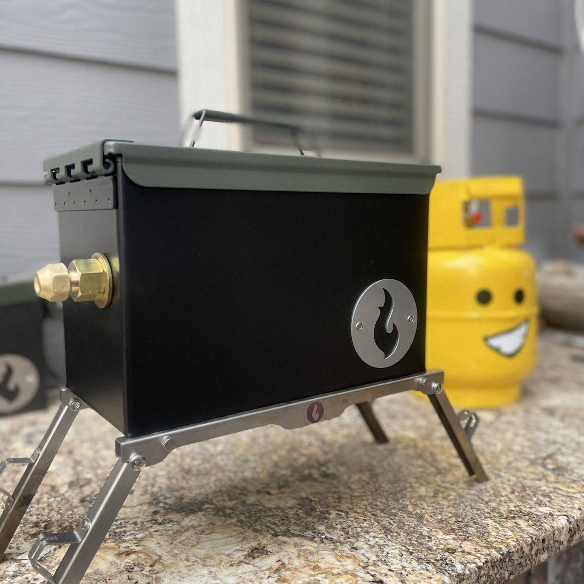 Over-Under Grill Thingy 2.0: Stand and Grill In One! – Magnadyne